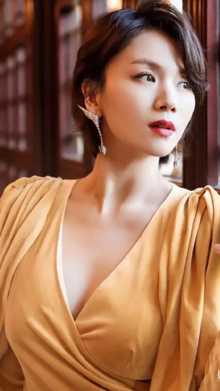 Appreciation of beautiful pictures: Cao Xiwen - iNEWS