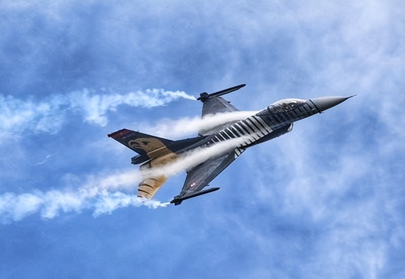 On the 9th, Pakistan decided to join the Turkish TFX fighter project ...