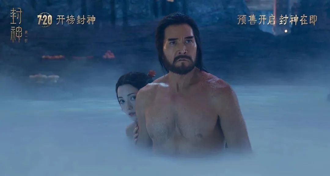 62-year-old Fei Xiang's chest muscles are amazing! So this is the charm of the first generation ...