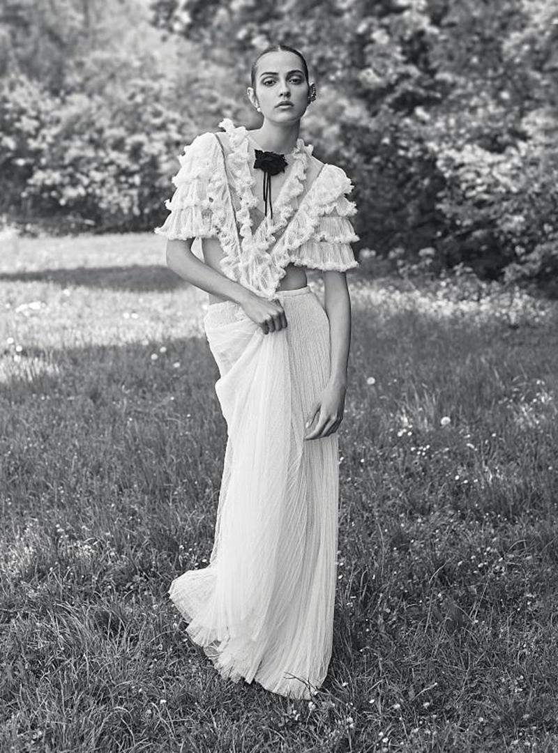 French model Camille Hurel for Amica Magazine - iNEWS