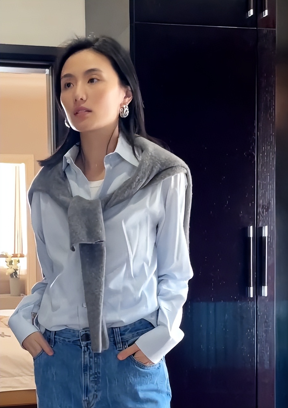 Li Yapeng: There is a good wife at home, Haiha Jinxi wears her husband ...