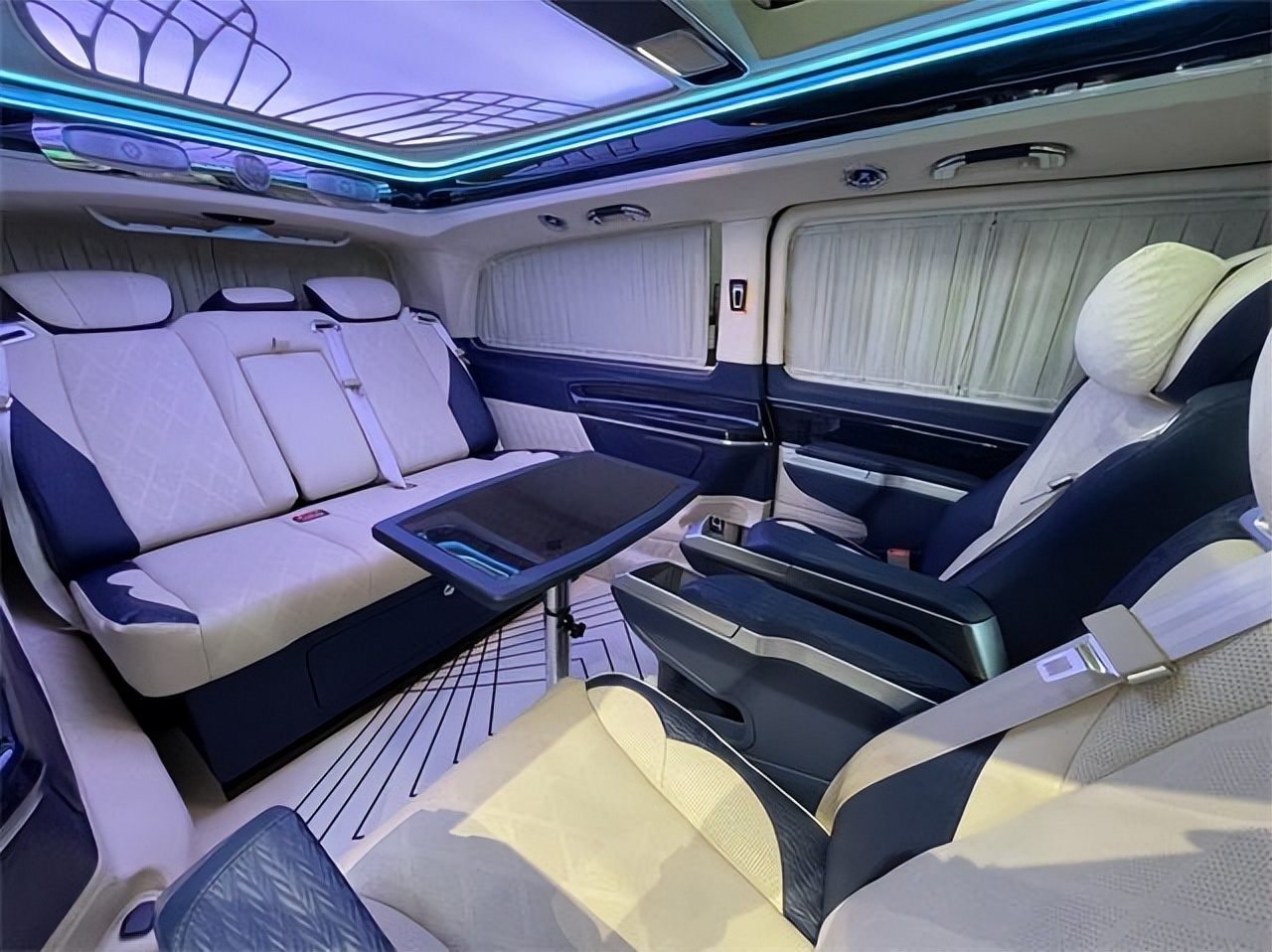 Mercedes-Benz V260L high-roof 7-seat MPV upgrade and refit the luxury ...