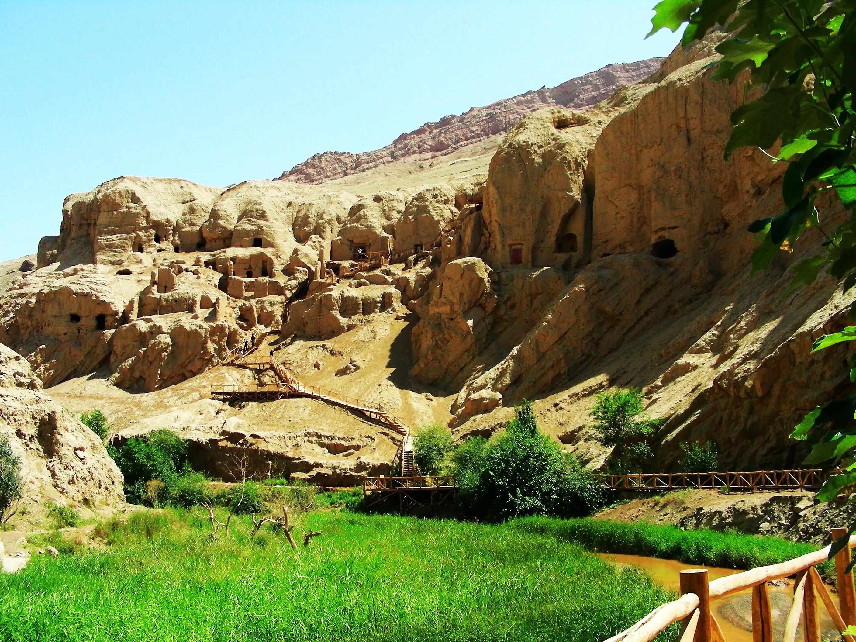 Potala on the Flaming Mountain - iNEWS