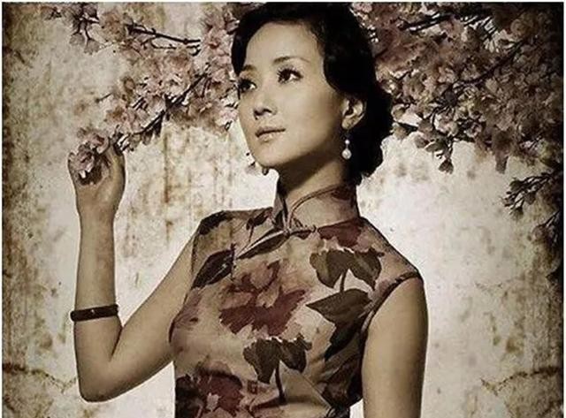 Warlord Yang Sen married 12 wives and concubines in his lifetime. When he was 91 years old, the ...