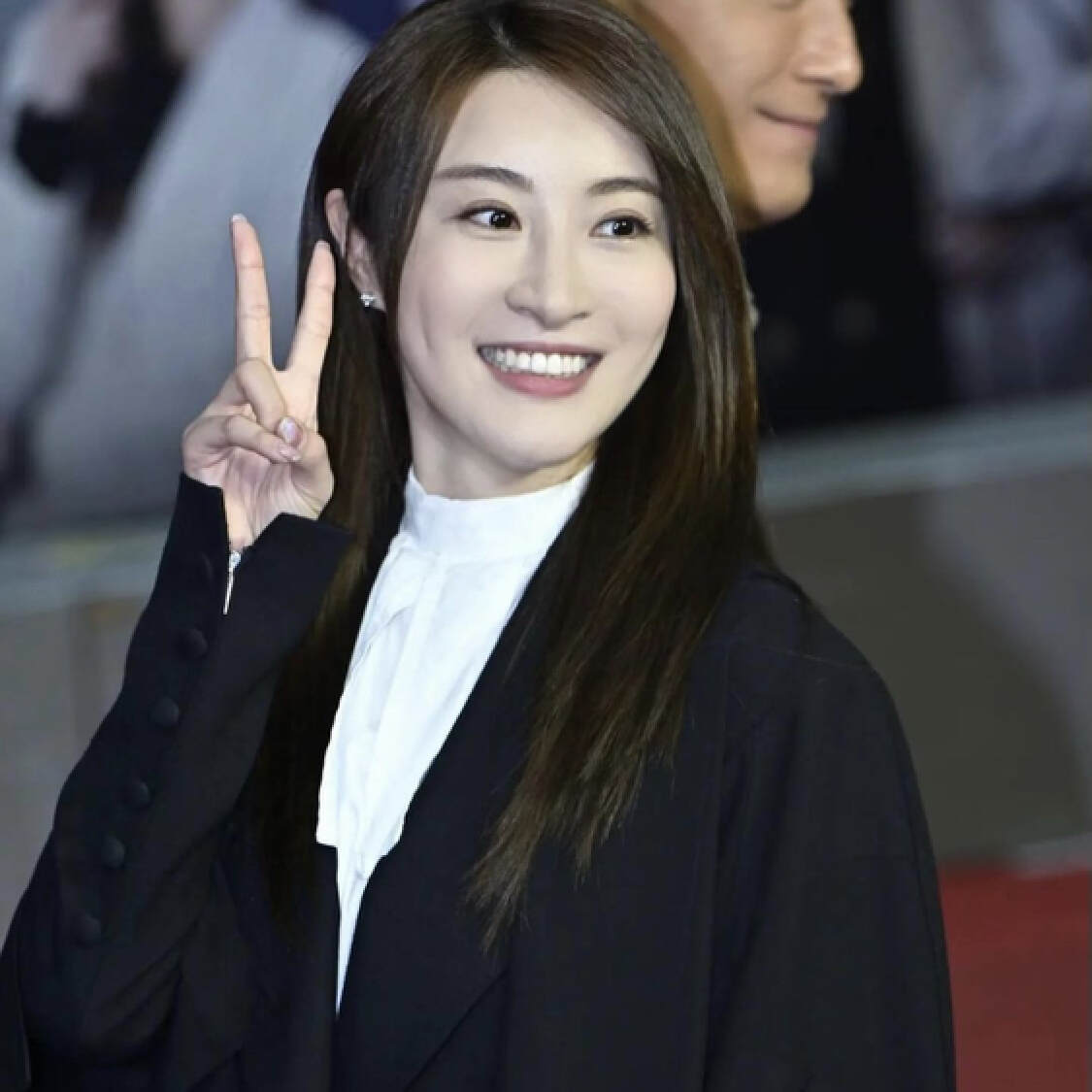 Lin Xiawei was questioned after taking TVB TV, and was encouraged by ...