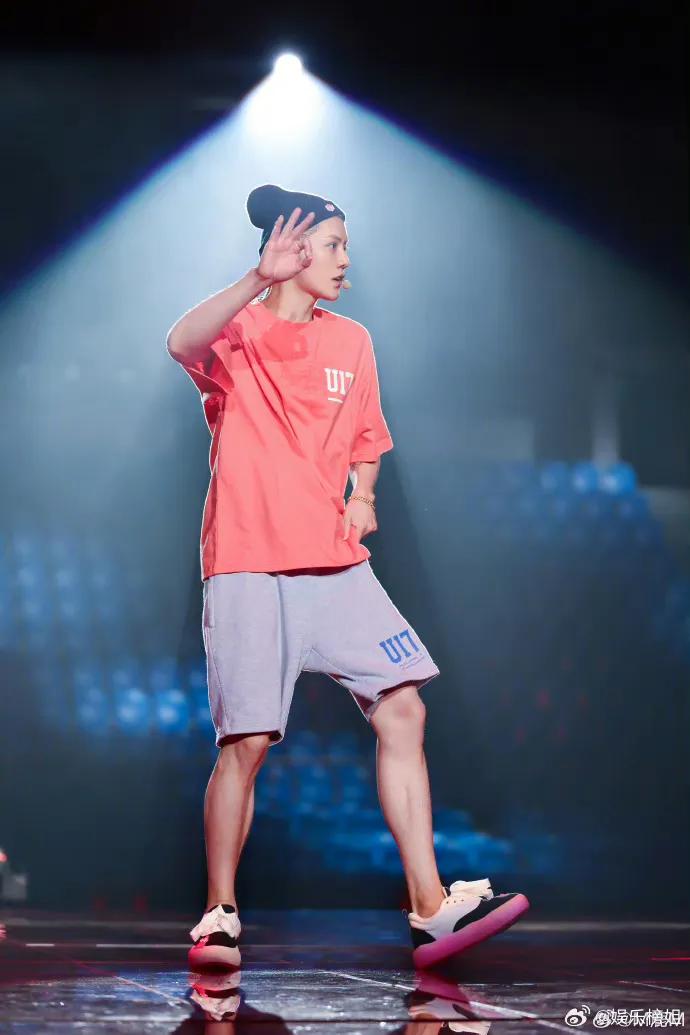 Lu Han replied to Deng Chao's call to pay the bill - iMedia