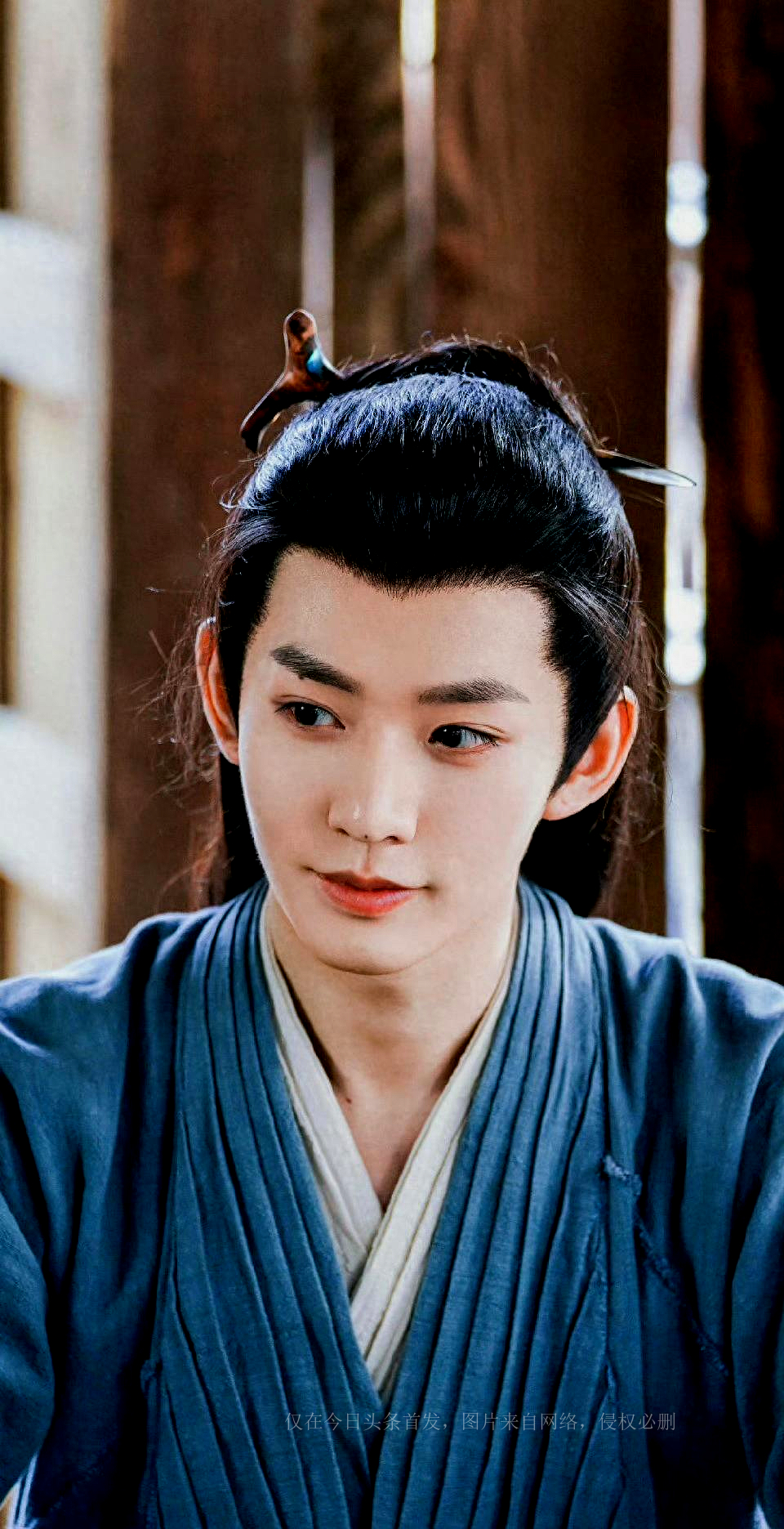 Yu Zheng responded quickly to Deng Wei, the lead actor in "Sauvignon Blanc", who became popular ...