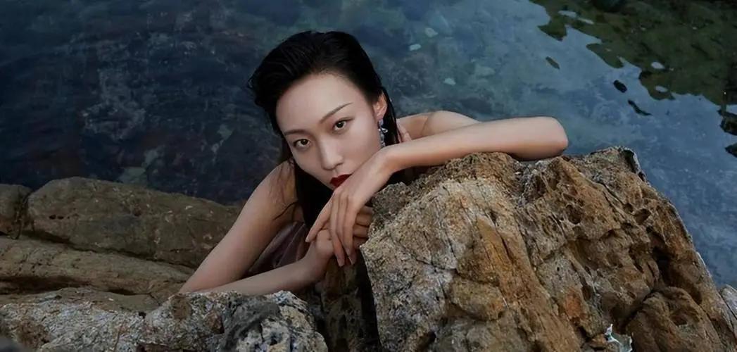 After the disbandment of "Crazy Sisters", Shao Yuxuan was violently withdrawn from the Internet ...