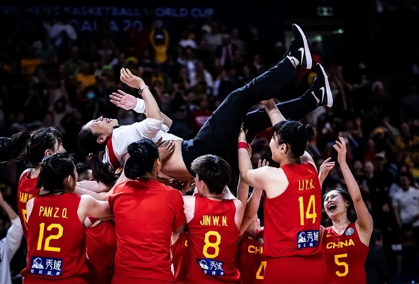 Controversy, 18 hours later, there are still people spraying Li Meng ...