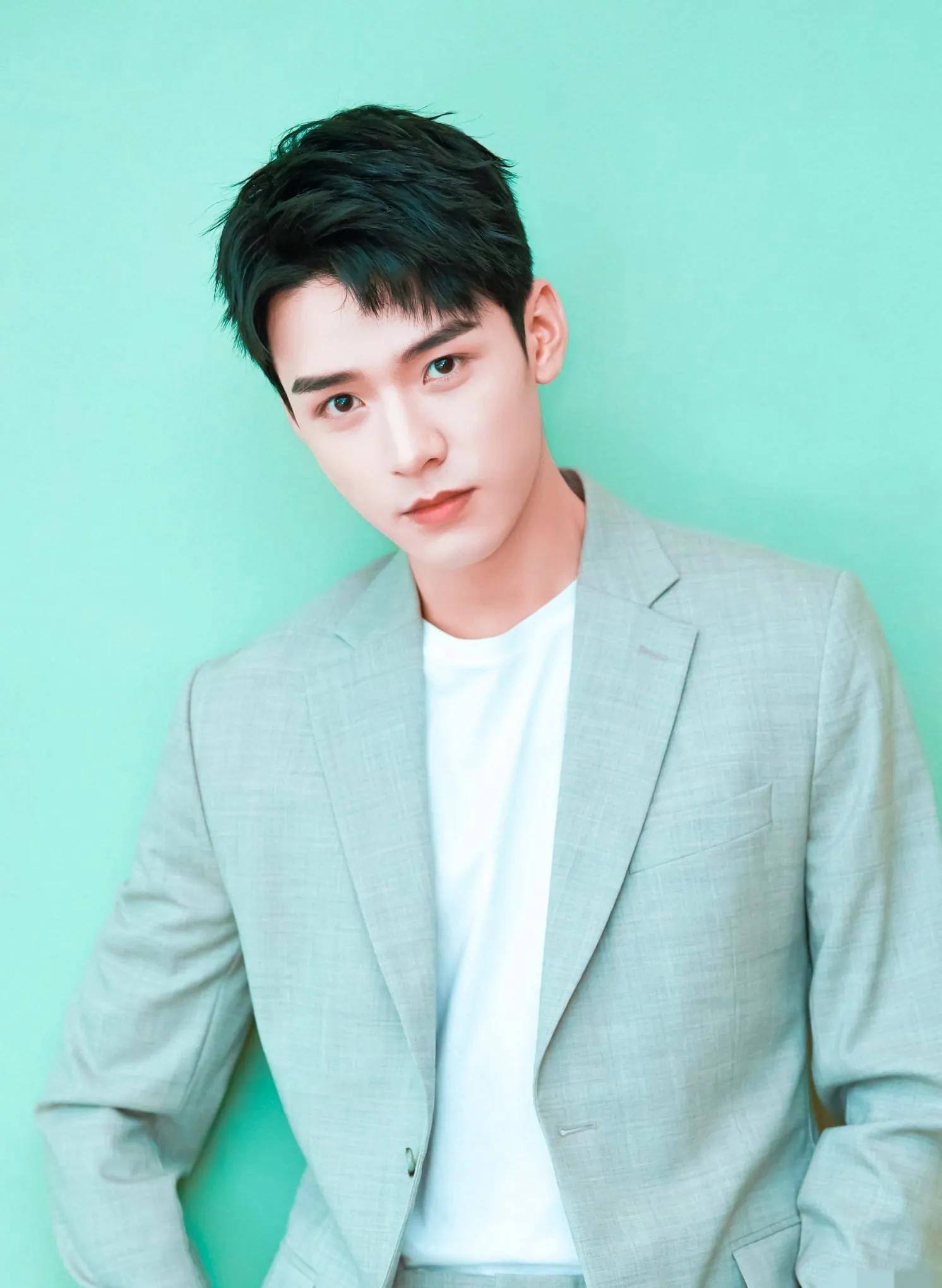 The entertainment industry broke the news: Di Lieba, Gong Jun, Yang Zi ...