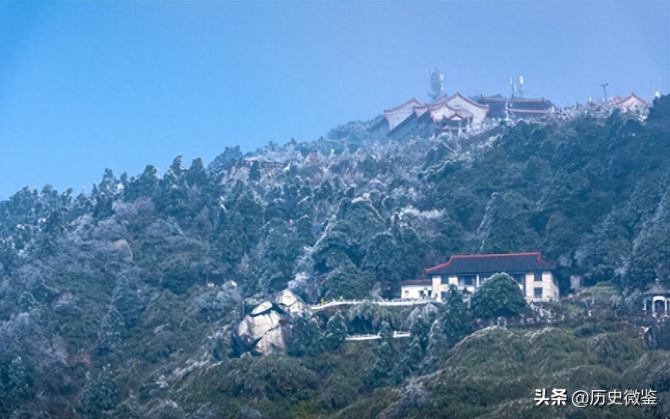 Cheng Qian died of illness in 1968. At the memorial service, his wife ...