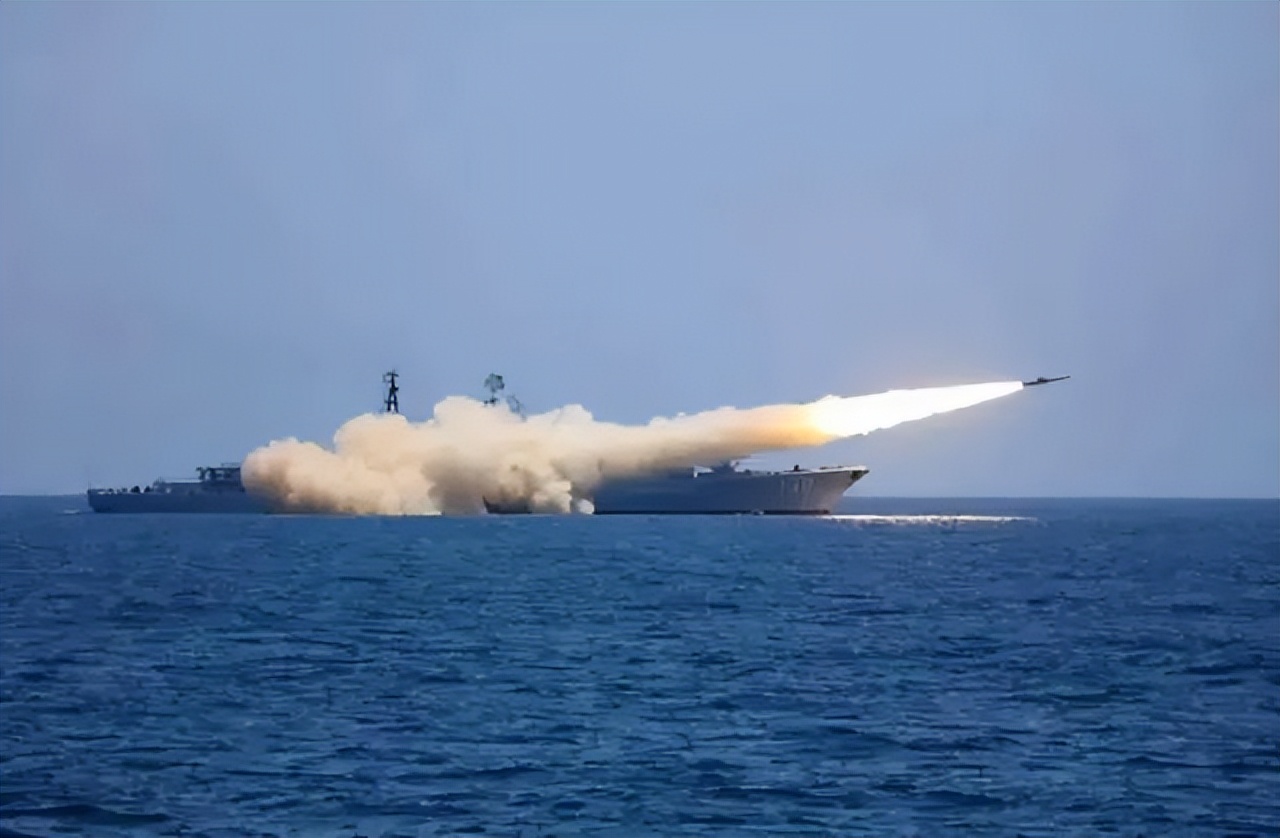Daredevil! A large number of Japanese marine protection ships rushed ...