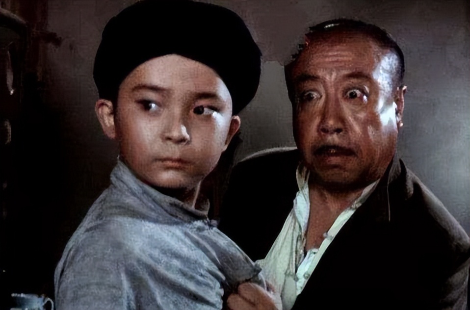 Eight old actors who have passed away, each of whom has lived past the ...