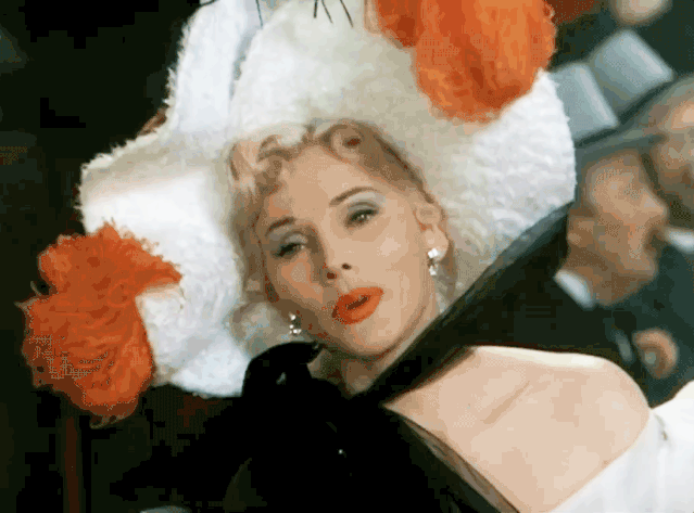 Sasha Gabor: She is a Hollywood "vixen", married 9 times, the shortest ...