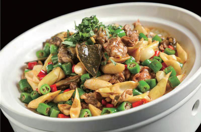 Stir-fried big soft-shelled turtle with green pepper, overlord crystal ...