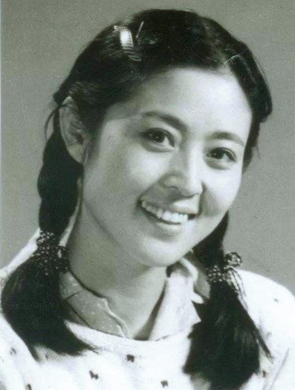 Ni Ping: The "goddess" in the hearts of generations - iNEWS