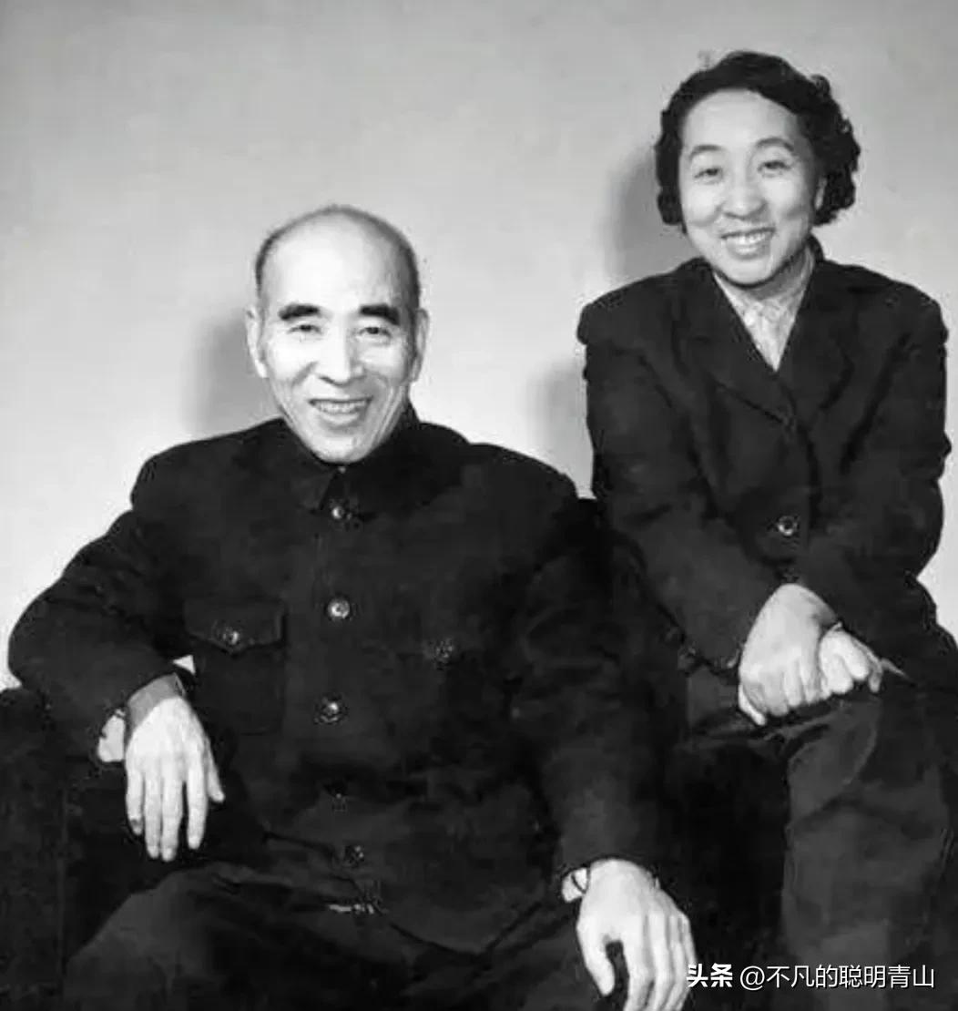 Lin Biao's personality is aloof, and his wife Ye Qun is unwilling to be ...