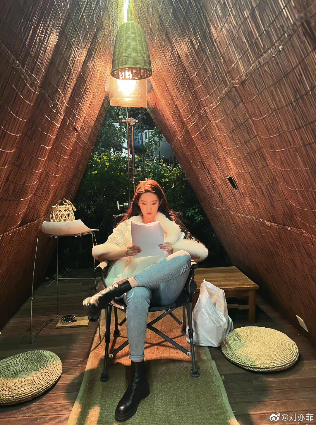 35-year-old Liu Yifei was photographed shopping without makeup ...