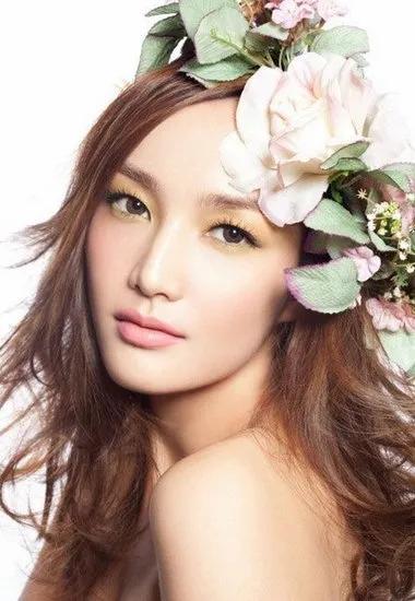 Zhou Hong's beautiful pictures - iNEWS