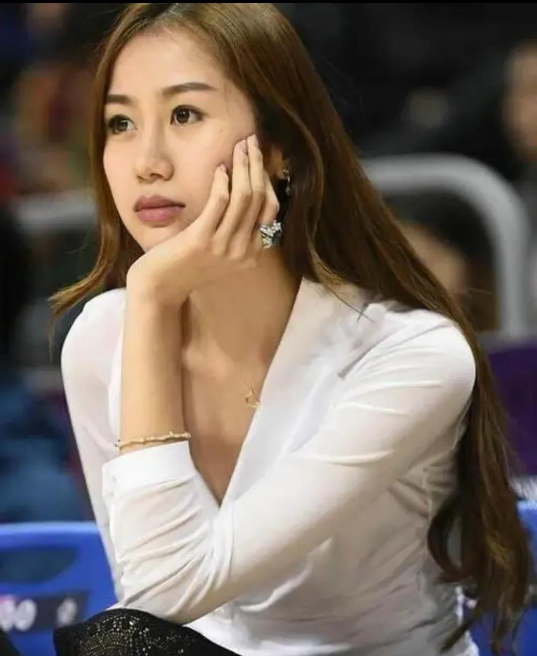 Charming Chen Lu Meitu Photo - iMedia