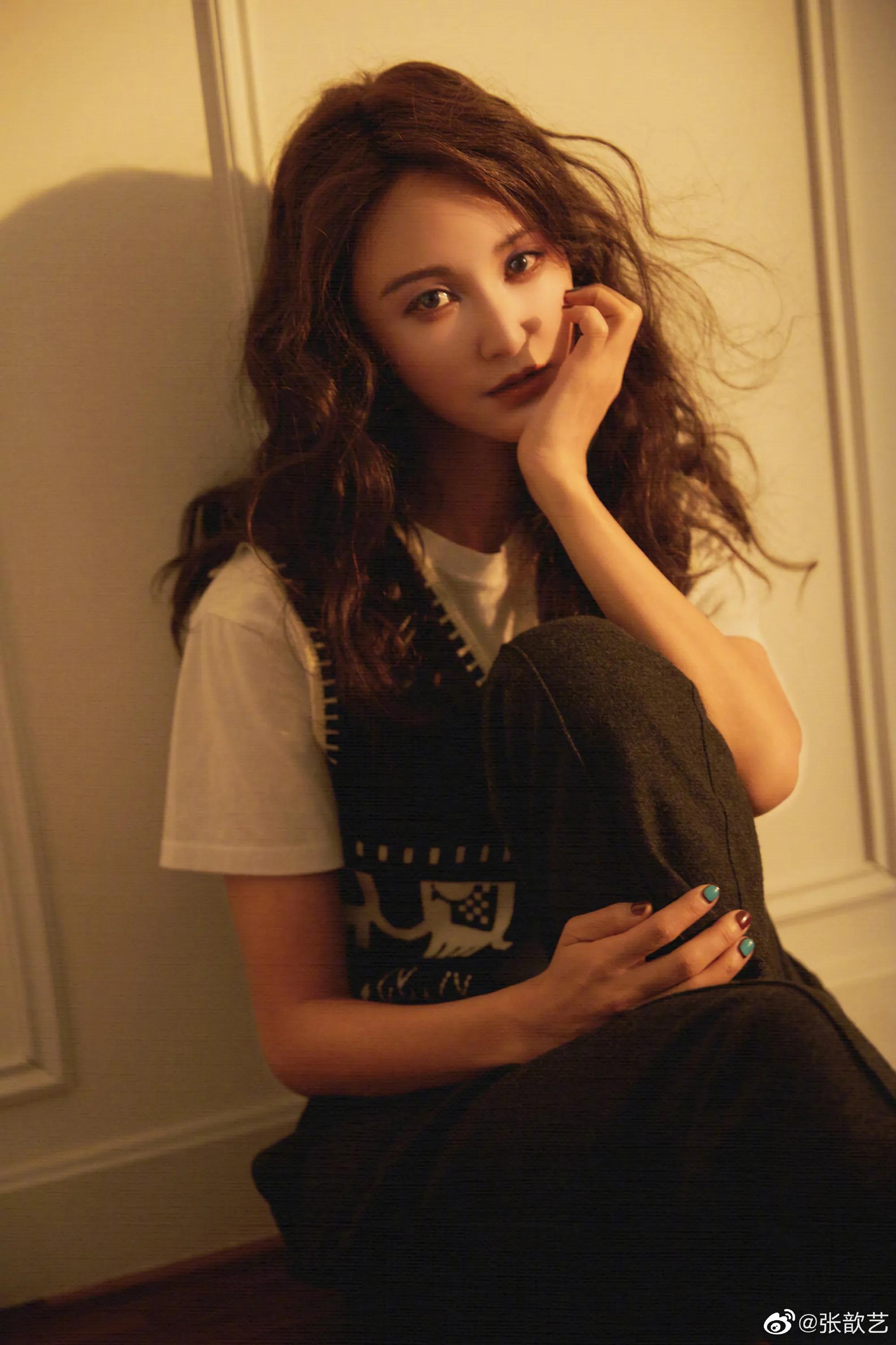 Zhang Xin Yi - iNEWS