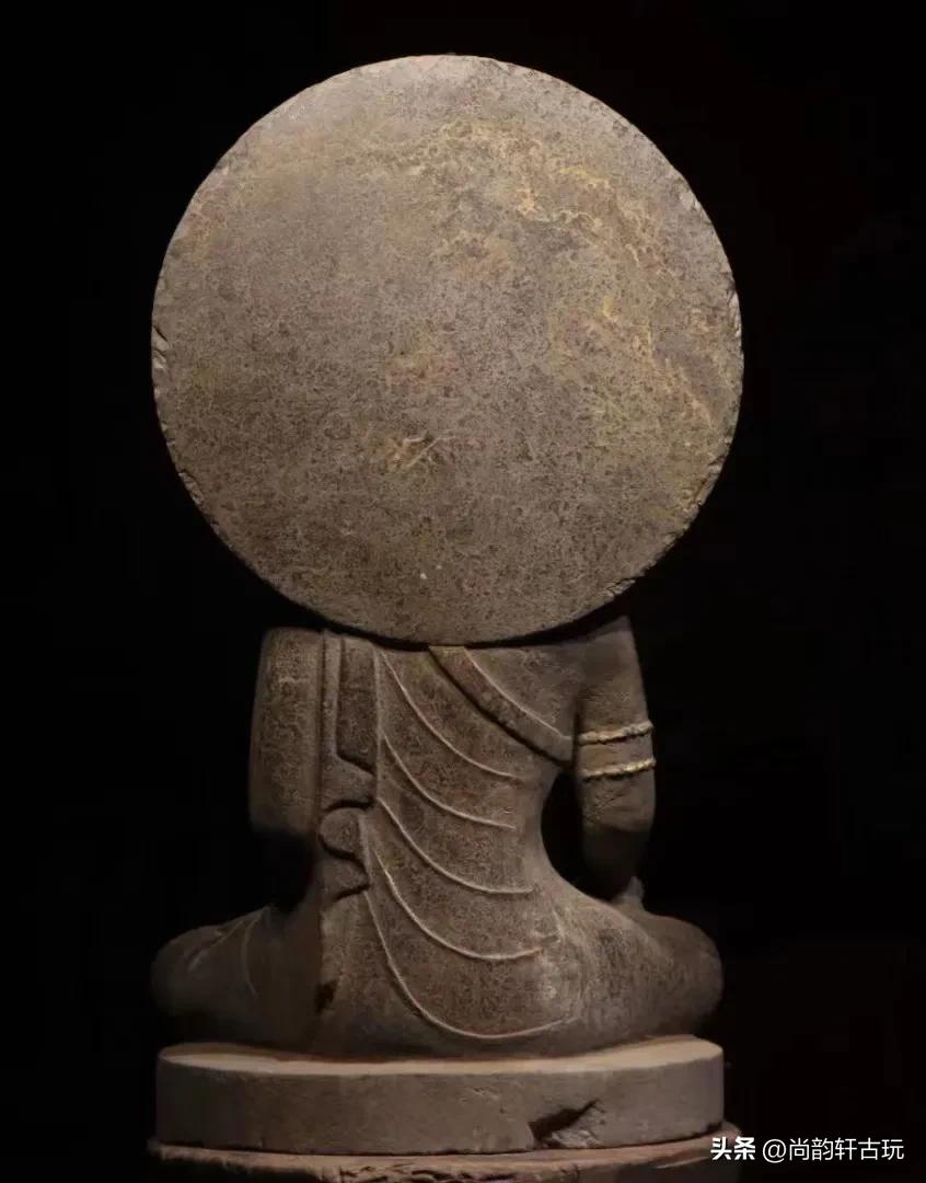Backlit Bodhisattva Statue of Sakyamuni in Northern Qi Dynasty - iNEWS