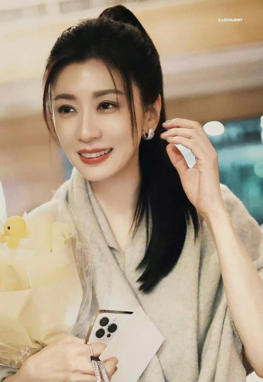 The goddess Jia Jingwen in my eyes, who dreamed of Zhao Min! Looking ...