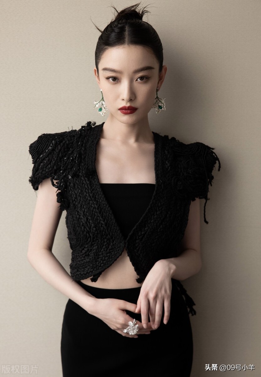 Ni Ni's 13th Beijing International Film Festival photoshoot Ni Ni's hazy beauty - iNEWS