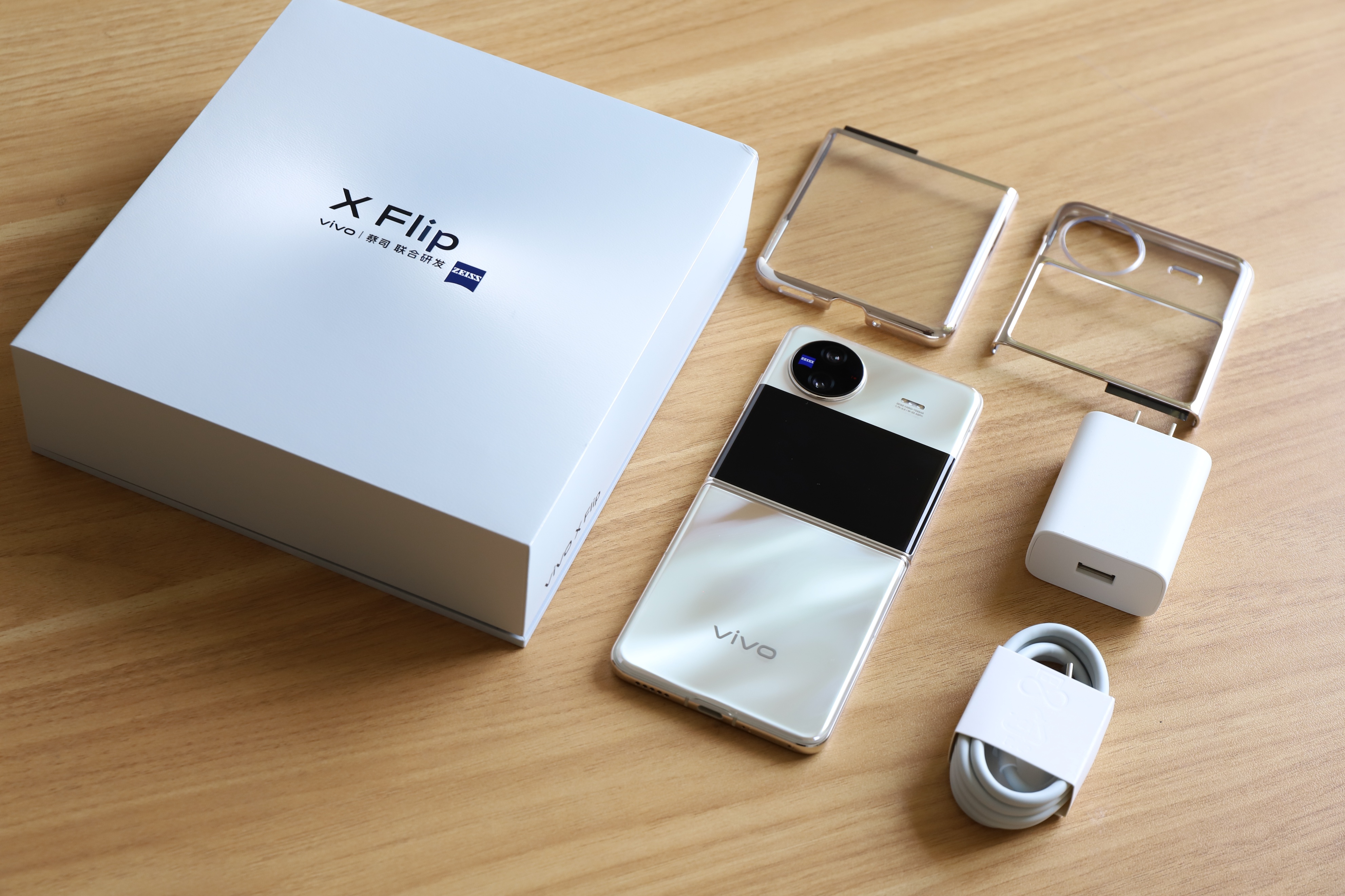 vivo X Flip unboxing photo tour: the latest may also be the best ...