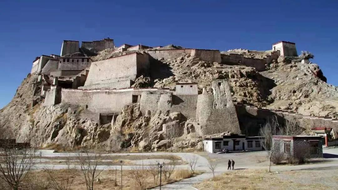 Travel to Tibet: The 6 most worth visiting places in Gyangze, each with ...