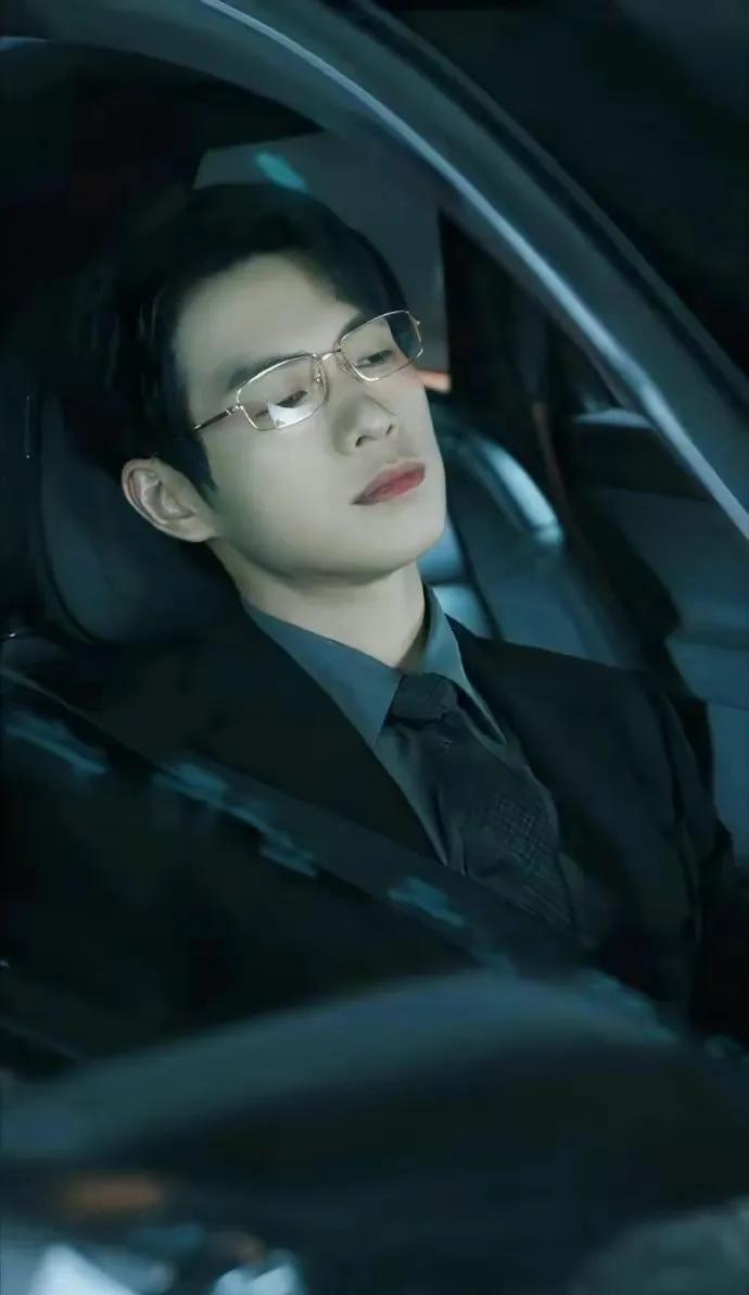 Wei Daxun and Qin Lan's suspected cohabitation was exposed! Sweet date attracts attention - iNEWS