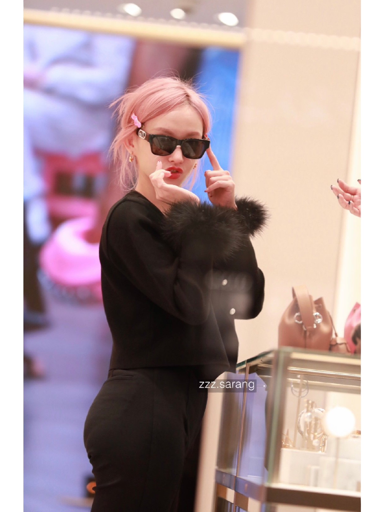 Beauties with the same pouty mouth Song Yuqi and Cheng Xiao went to the ...