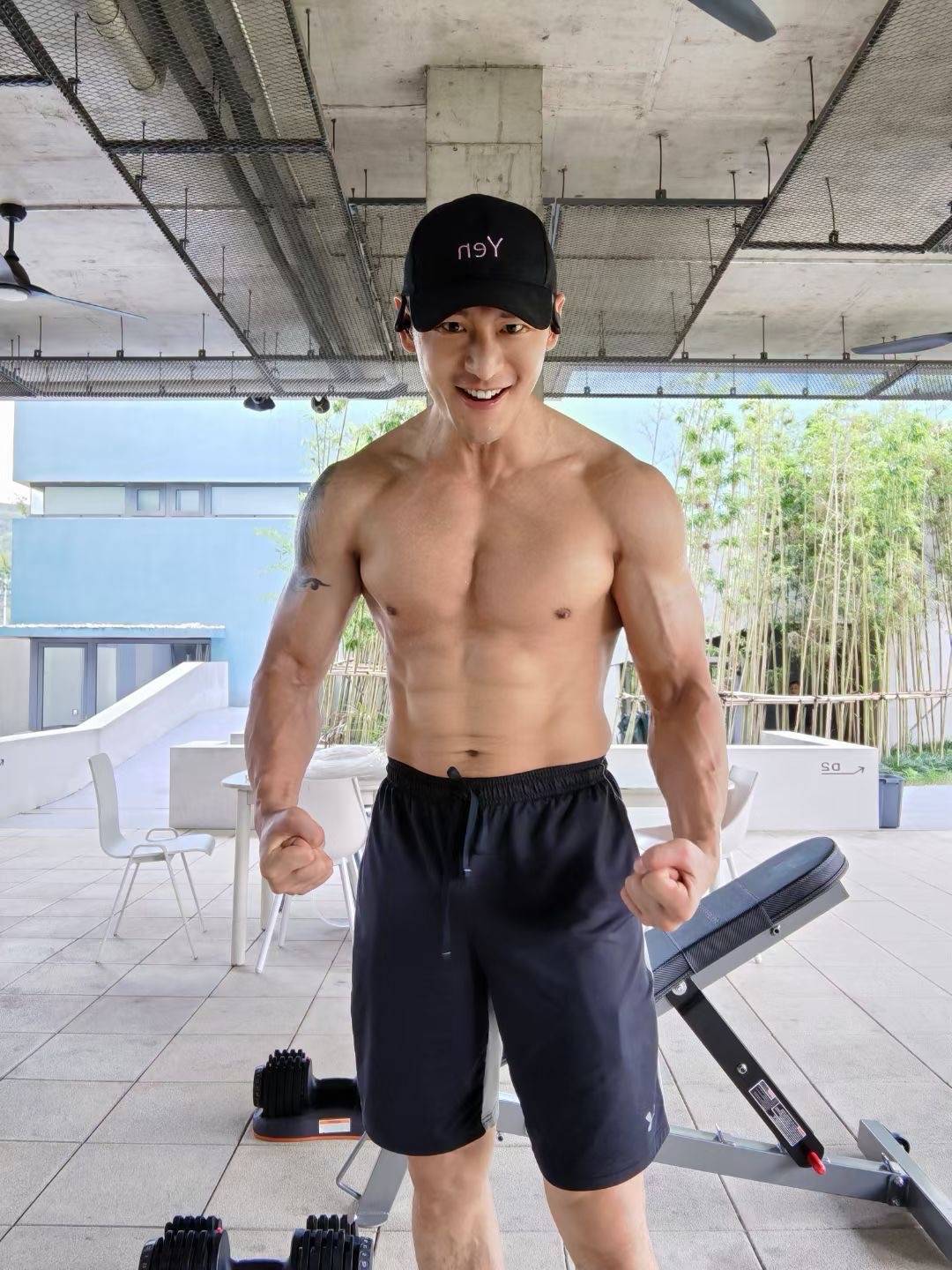 Have been "rolled" to!Gu Youming and Liu Genghong group fitness ...