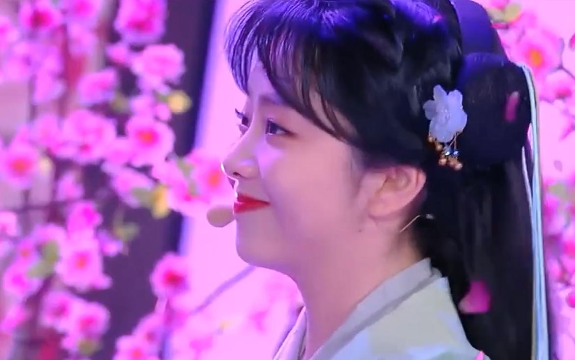 Tan songyun's happy base camp collection one - iNEWS