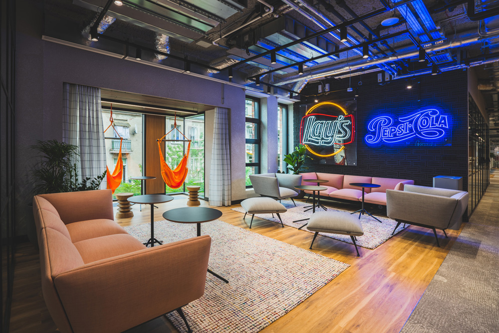 Appreciation of colorful Pepsico Warsaw headquarters office design - iNEWS
