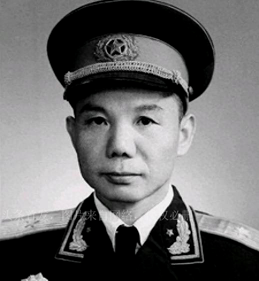 In 1975, Deng Xiaoping passed by Nanjing and asked to see Xiao Yongyin ...