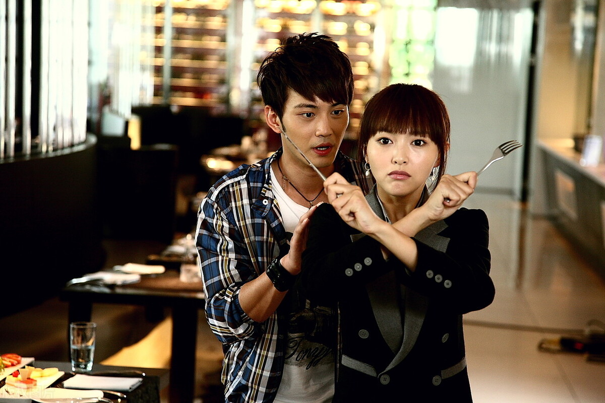 Director Zhou Guodong passed away due to illness - iNEWS