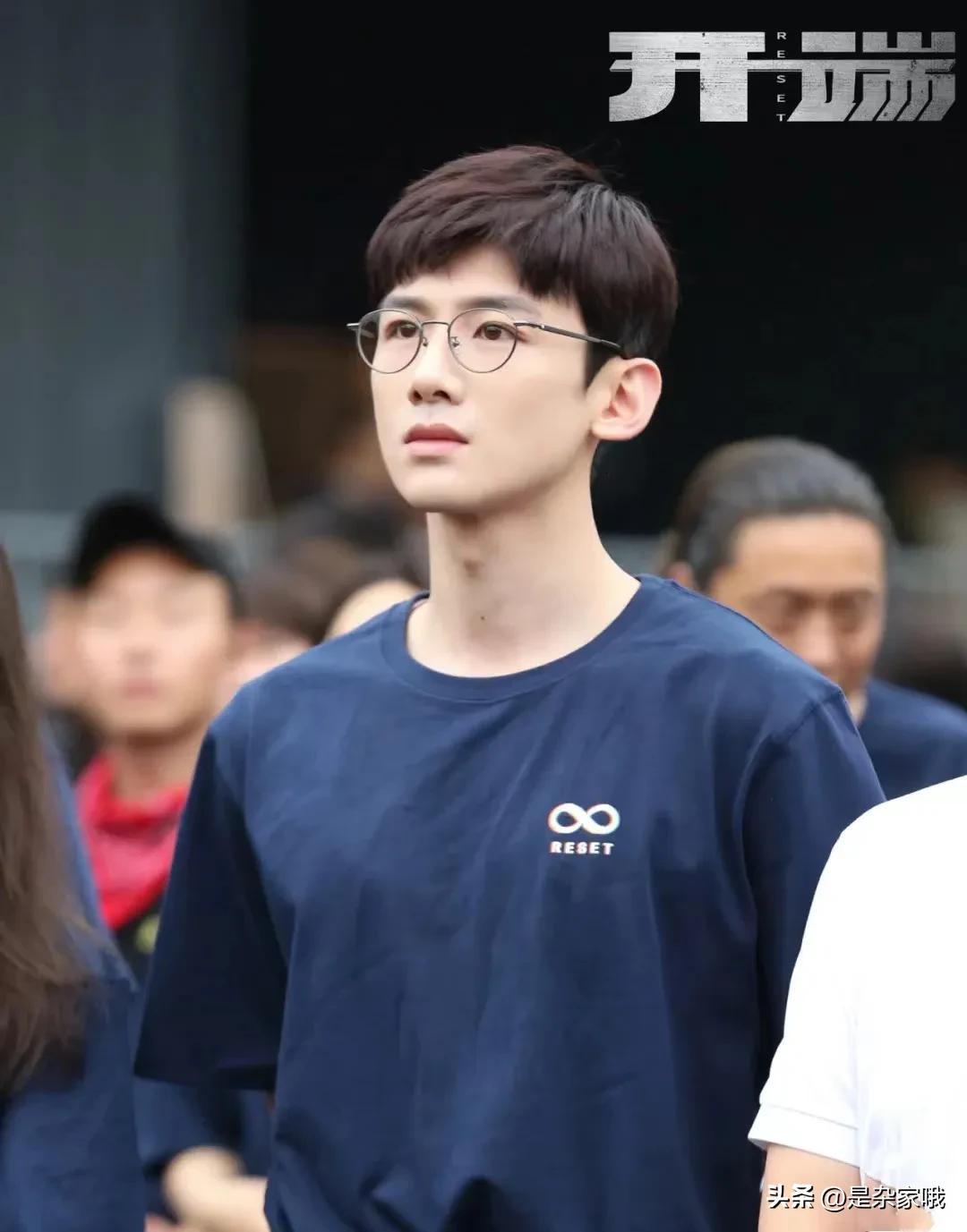 The beginning is popular, so is Bai Jingting, Xiao Heyun is handsome ...