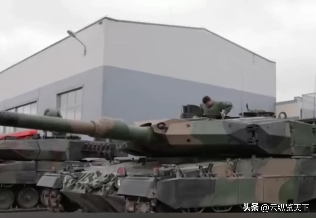 The Russo-Ukrainian War has escalated! 18 Leopard 2 tanks and 40 Weasel ...
