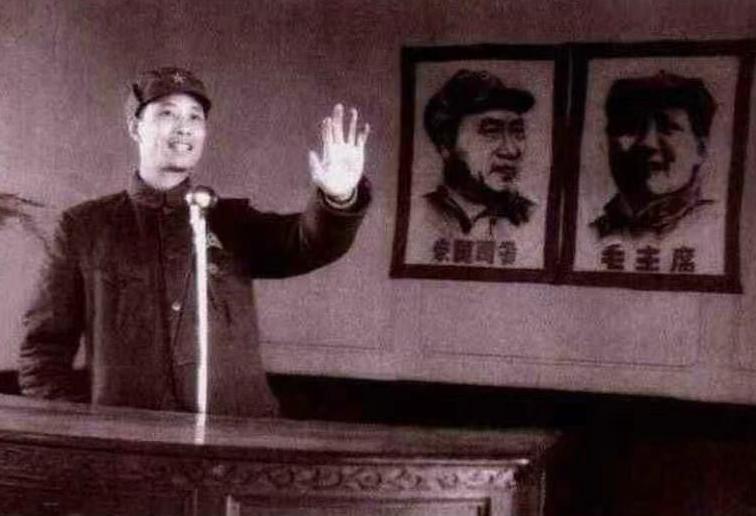 In 1975, Zhang Zhen in Wuhan received an urgent call to Beijing, Su Yu ...