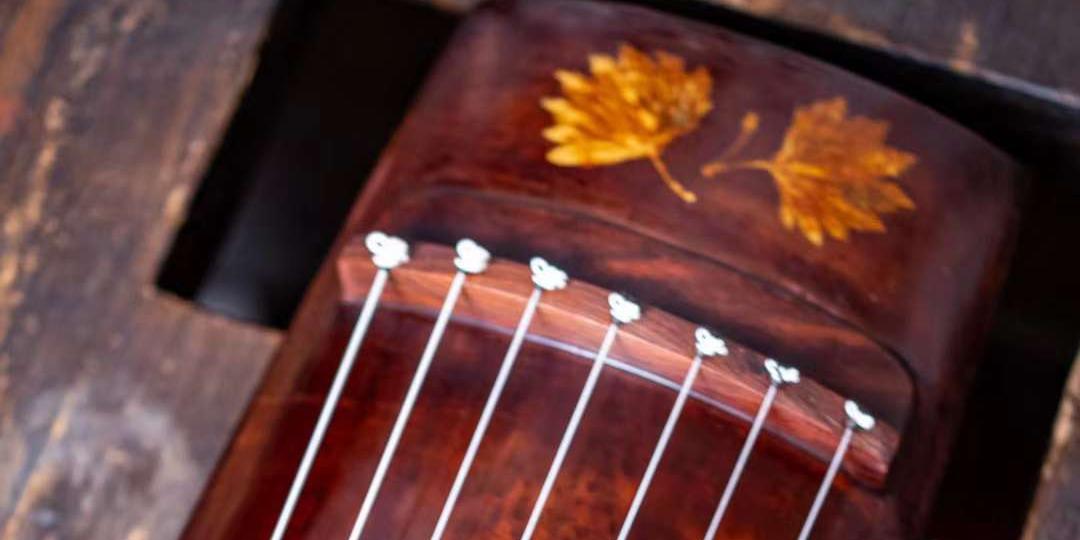 Qin language: the principle of overtones at each string emblem of Guqin ...