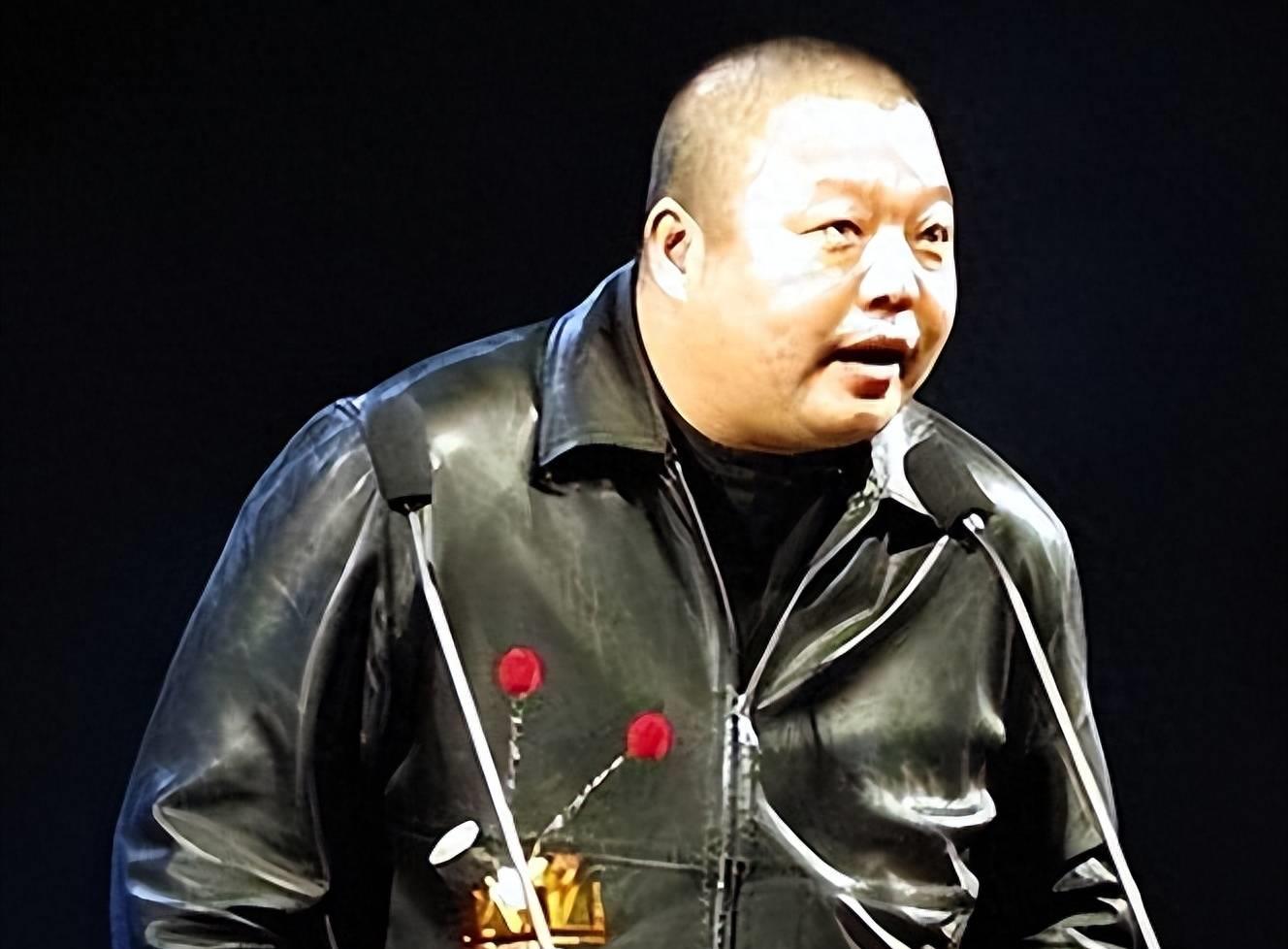 Zang Tianshuo couldn't swallow this breath after he smashed up Na Ying's concert and was beaten ...