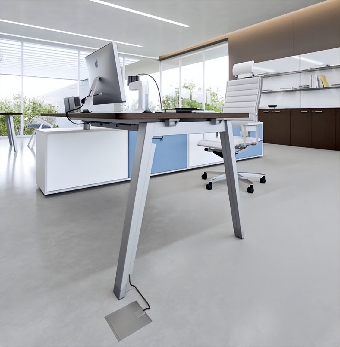 What is a ground plug?HJSJ-2022 - iNEWS