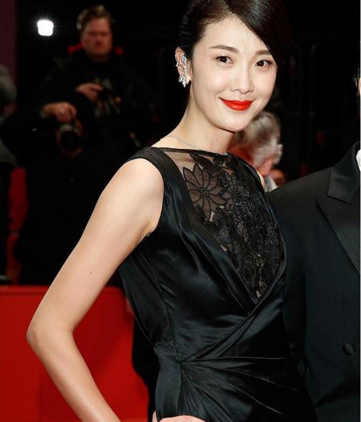 She is beautiful and 1.82 meters tall, but no one dares to "take a show ...