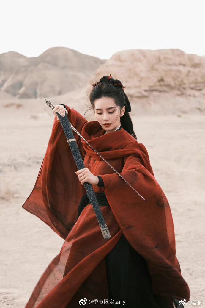 Liu Shishi chooses the ancients!These side shots are so beautiful and ...