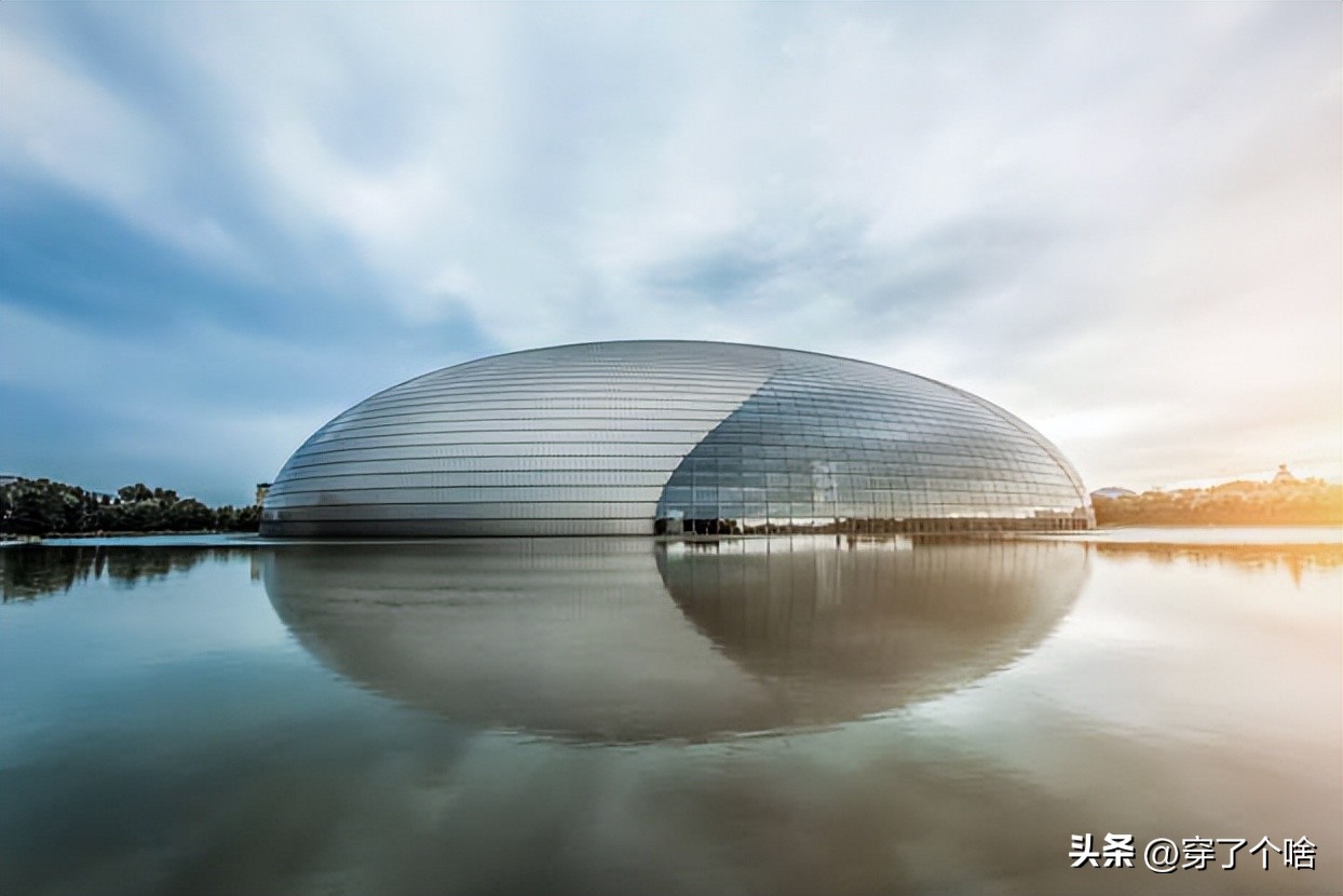 10 amazing glass buildings around the world - iNEWS