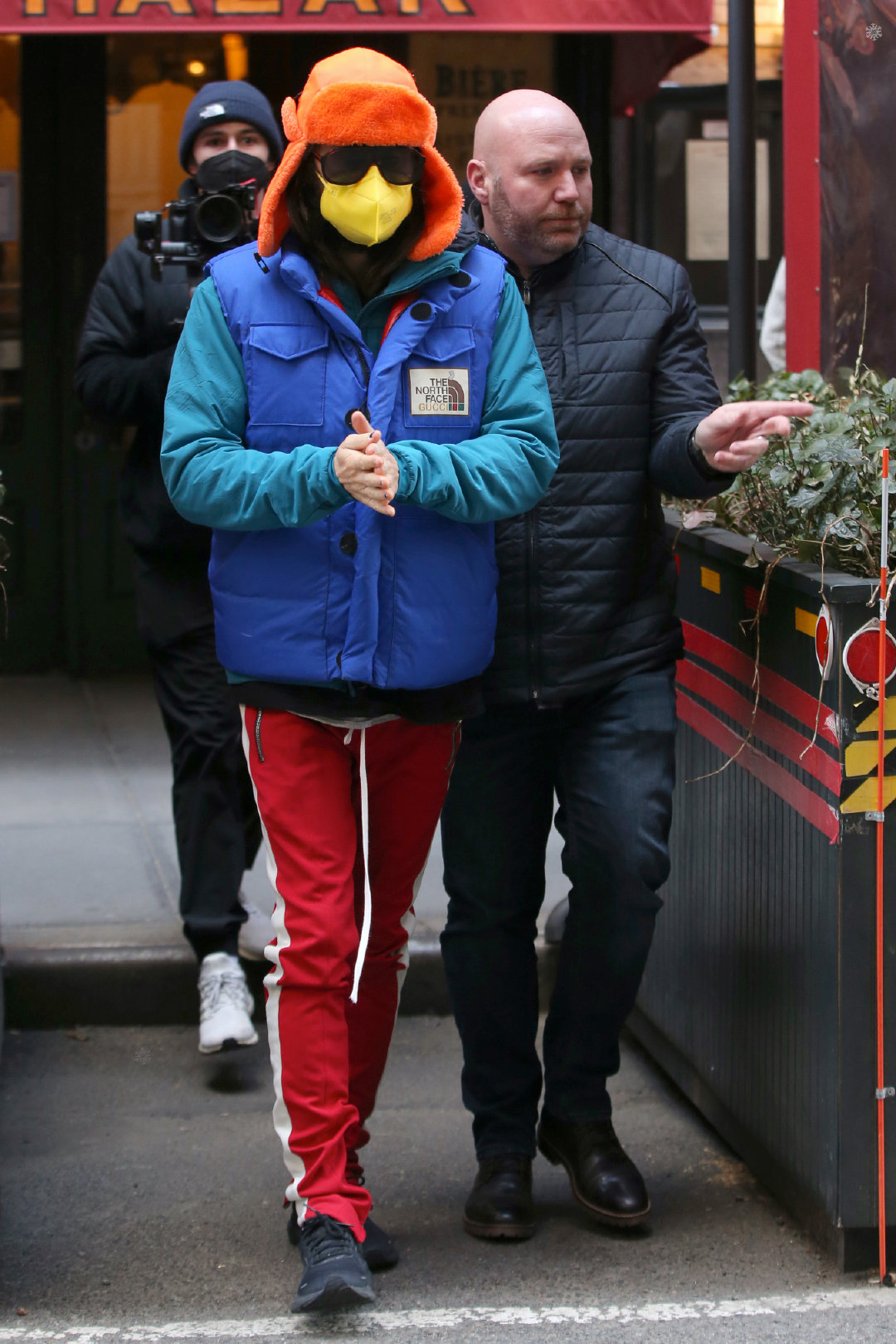 Take a closer look at Jared Leto's dressing style and make the colors ...