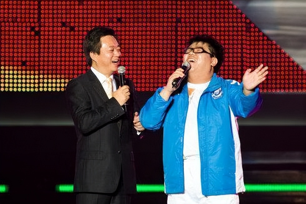 Why did blind singer Yang Guang become famous overnight and suddenly ...