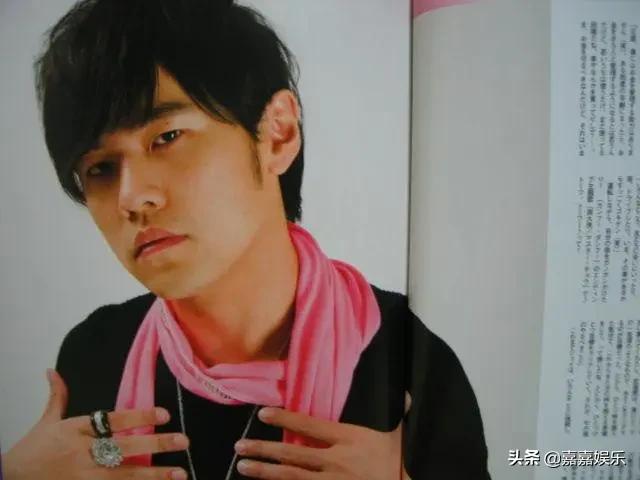 Jay Chou was pulled out to block the gun? - iNEWS