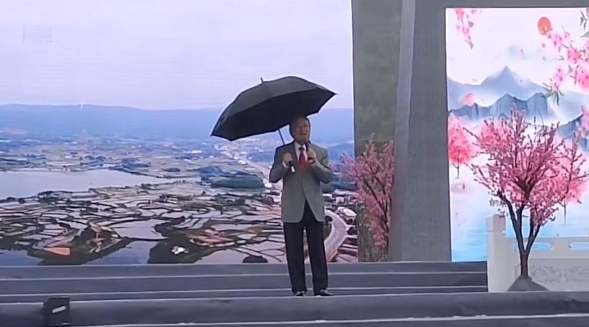 76-year-old Jiang Dawei returned to China to make money, sang in the ...